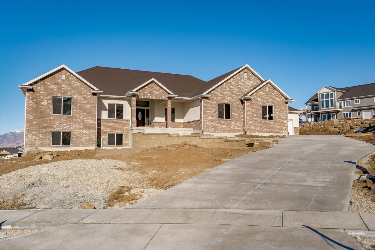 Floor Plans – Miles & Homes